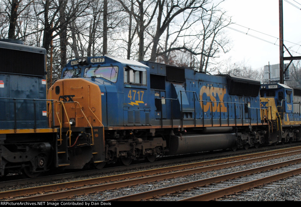 CSX SD70AC 4717 trails on Q438-10